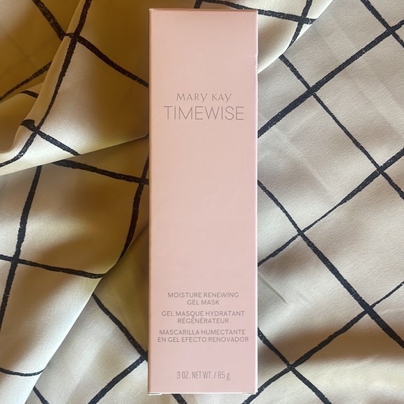 Mary Kay | Skincare | Moisture Renewing Gel Mask By Mary Kay | Poshmark